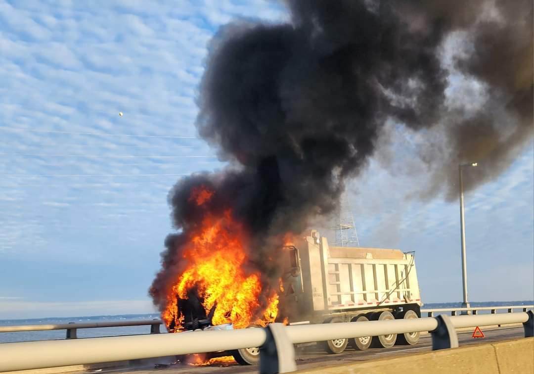 Dump Truck Fire on the JRB brings mutual aid from Newport News ...